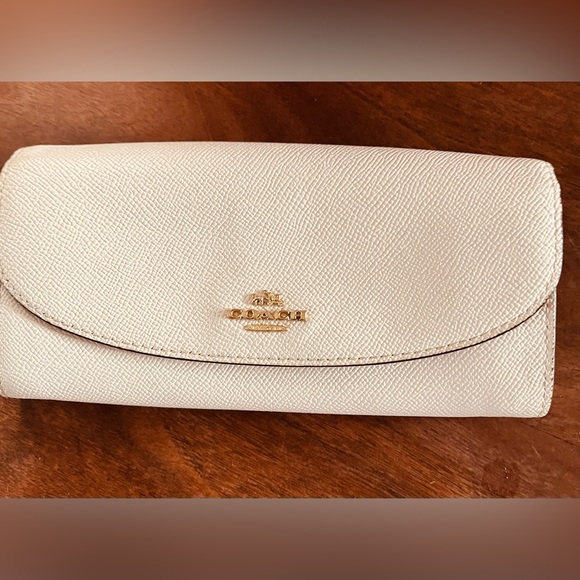 Coach | Bags | Coach Cross Grain Envelopelong Wallet Womens Excellent ...